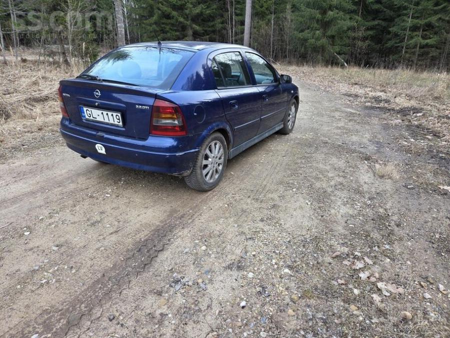 Blue Opel Astra 2004 in Valka, with an engine capacity of 2.20 L and mileage of 202 thousand km for 1700 €, photo 5 on AUTOMOTO.COM.LV