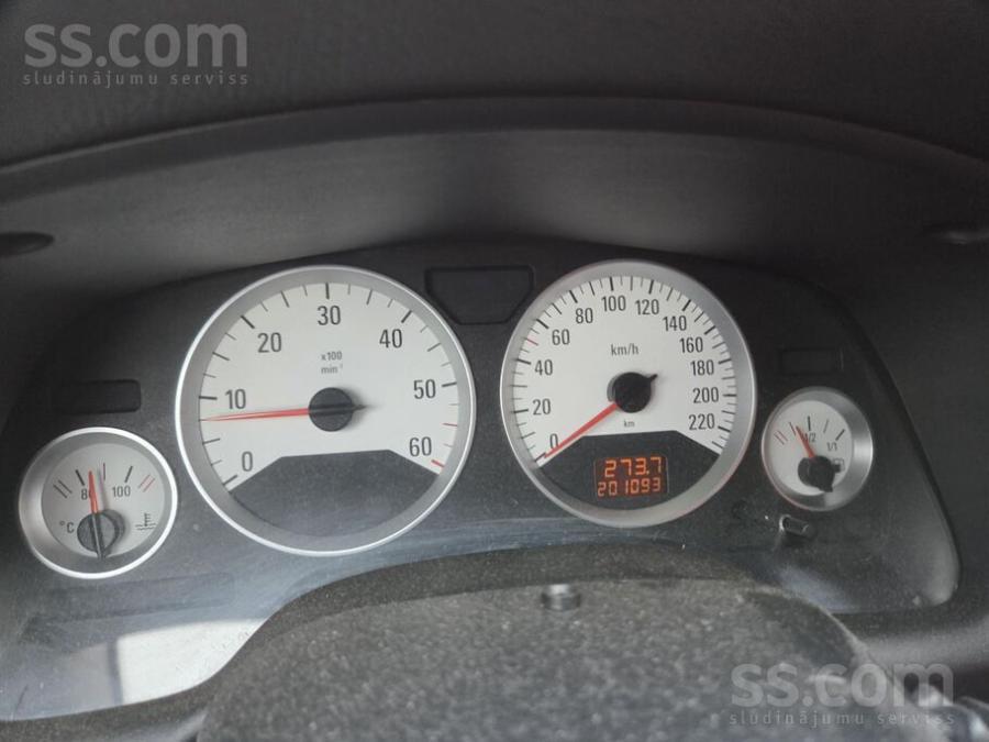 Blue Opel Astra 2004 in Valka, with an engine capacity of 2.20 L and mileage of 202 thousand km for 1700 €, photo 7 on AUTOMOTO.COM.LV