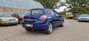 Blue Opel Astra 2004 in Valmiera, with an engine capacity of 1.70 L and mileage of 362 thousand km for 1200 €, photo 3 on AUTOMOTO.COM.LV
