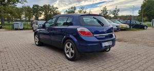 Blue Opel Astra 2004 in Valmiera, with an engine capacity of 1.70 L and mileage of 362 thousand km for 1200 €, photo 4 on AUTOMOTO.COM.LV