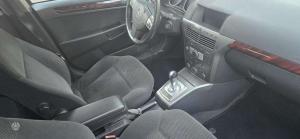 Blue Opel Astra 2004 in Vilnius, with an engine capacity of 1.60 L and mileage of 268 thousand km for 900 €, photo 7 on AUTOMOTO.COM.LV