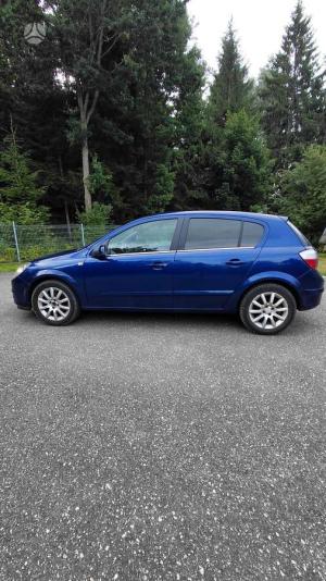 Zils Opel Astra 2004 Viļņa, ar dzinēja tilpumu 1.60 L un nobraukumu 269 tūkst. km par 1500 €, foto 8 vietnē AUTOMOTO.COM.LV