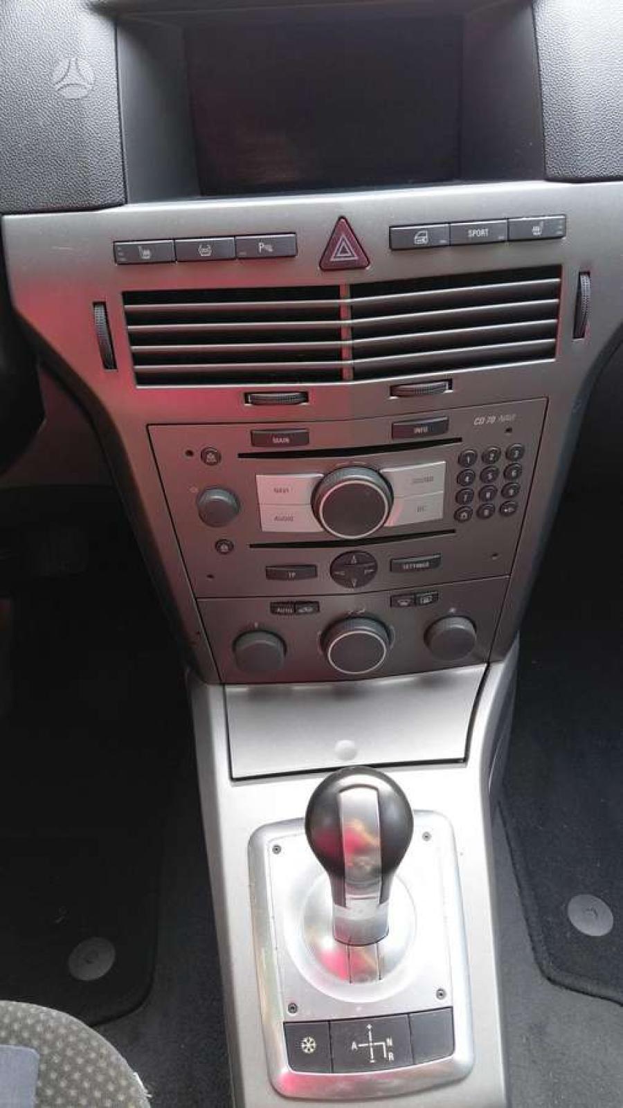Zils Opel Astra 2004 Viļņa, ar dzinēja tilpumu 1.60 L un nobraukumu 269 tūkst. km par 1500 €, foto 11 vietnē AUTOMOTO.COM.LV