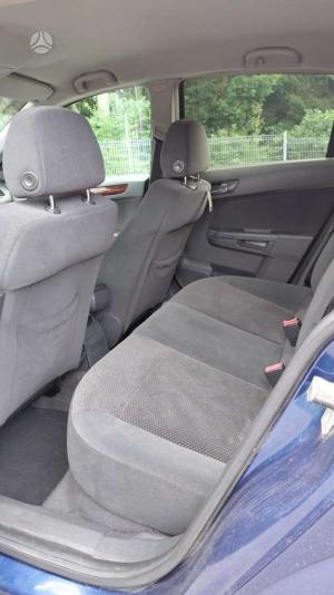 Zils Opel Astra 2004 Viļņa, ar dzinēja tilpumu 1.60 L un nobraukumu 269 tūkst. km par 1500 €, foto 13 vietnē AUTOMOTO.COM.LV