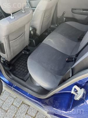 Blue Opel Astra 2004 in Ventspils, with an engine capacity of 1.70 L and mileage of 291 thousand km for 1600 €, photo 13 on AUTOMOTO.COM.LV