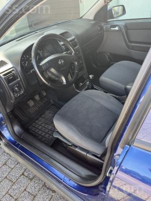 Blue Opel Astra 2004 in Ventspils, with an engine capacity of 1.70 L and mileage of 291 thousand km for 1600 €, photo 18 on AUTOMOTO.COM.LV