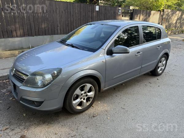 Blue Opel Astra 2004 in Riga, with an engine capacity of 1.80 L and mileage of 267 thousand km for 1750 €, photo 1 on AUTOMOTO.COM.LV