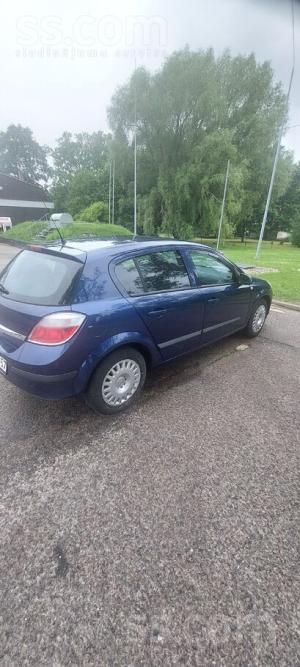 Zils Opel Astra 2005 Ogre, ar dzinēja tilpumu 1.60 L un nobraukumu 200 tūkst. km par 1100 €, foto 5 vietnē AUTOMOTO.COM.LV