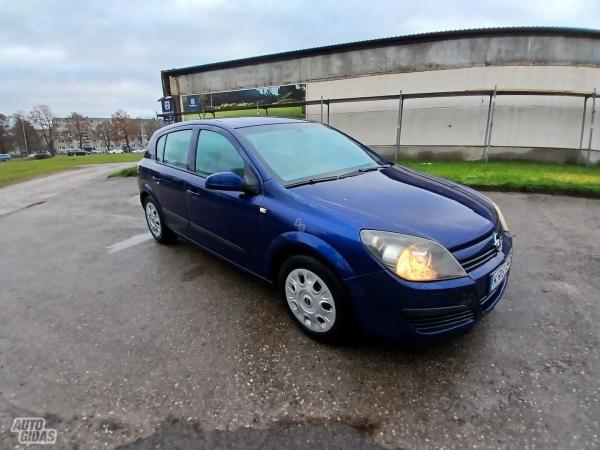 Blue Opel Astra 2005 in Silute, with an engine capacity of 1.70 L and mileage of 393 thousand km for 990 €, photo 2 on AUTOMOTO.COM.LV