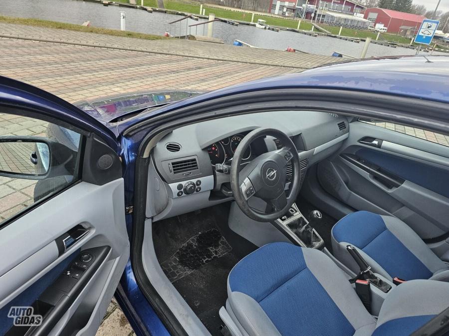 Zils Opel Astra 2005 Šilutė, ar dzinēja tilpumu 1.70 L un nobraukumu 300 tūkst. km par 950 €, foto 6 vietnē AUTOMOTO.COM.LV