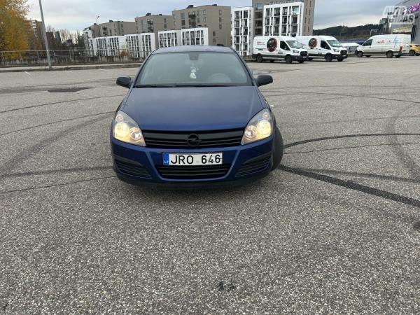 Blue Opel Astra 2005 in Taurage, with an engine capacity of 1.70 L and mileage of 250 thousand km for 900 €, photo 2 on AUTOMOTO.COM.LV