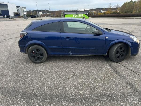 Blue Opel Astra 2005 in Taurage, with an engine capacity of 1.70 L and mileage of 250 thousand km for 900 €, photo 4 on AUTOMOTO.COM.LV