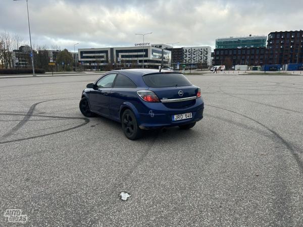 Blue Opel Astra 2005 in Taurage, with an engine capacity of 1.70 L and mileage of 250 thousand km for 900 €, photo 7 on AUTOMOTO.COM.LV