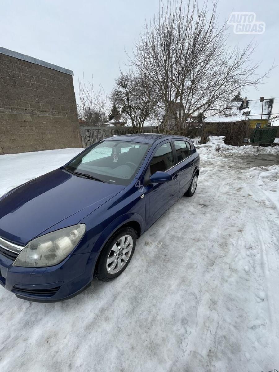 Zils Opel Astra 2005 Kauņa, ar dzinēja tilpumu 1.70 L un nobraukumu 298 tūkst. km par 750 €, foto 2 vietnē AUTOMOTO.COM.LV