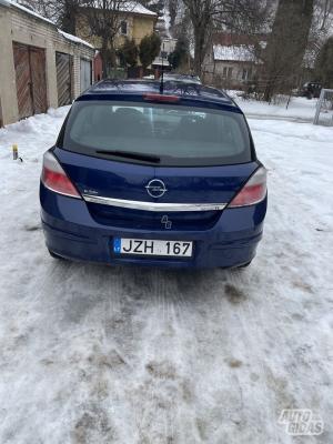 Zils Opel Astra 2005 Kauņa, ar dzinēja tilpumu 1.70 L un nobraukumu 298 tūkst. km par 750 €, foto 4 vietnē AUTOMOTO.COM.LV