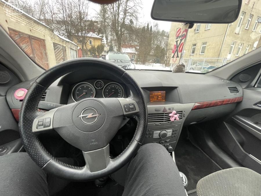 Zils Opel Astra 2005 Kauņa, ar dzinēja tilpumu 1.70 L un nobraukumu 298 tūkst. km par 750 €, foto 17 vietnē AUTOMOTO.COM.LV