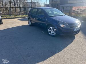 Blue Opel Astra 2005 in Siauliai, with an engine capacity of 1.70 L and mileage of 268 thousand km for 899 €, photo  on AUTOMOTO.COM.LV