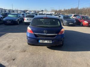 Blue Opel Astra 2005 in Siauliai, with an engine capacity of 1.70 L and mileage of 268 thousand km for 899 €, photo 8 on AUTOMOTO.COM.LV