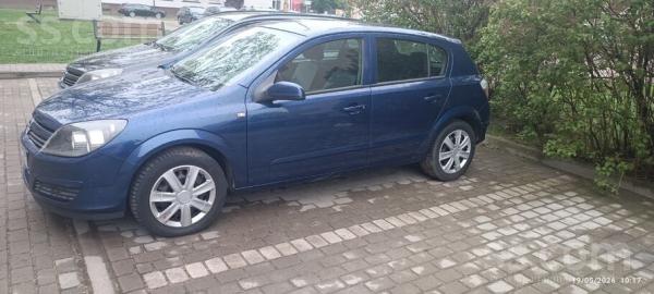 Zils Opel Astra 2005 Liepāja, ar dzinēja tilpumu 1.80 L un nobraukumu 136 tūkst. km par 800 €, foto 3 vietnē AUTOMOTO.COM.LV