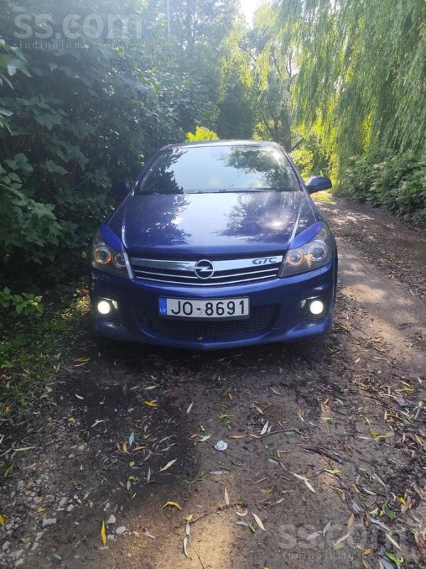 Zils Opel Astra 2005 Rīga, ar dzinēja tilpumu 1.90 L un nobraukumu 280 tūkst. km par 3500 €, foto 1 vietnē AUTOMOTO.COM.LV