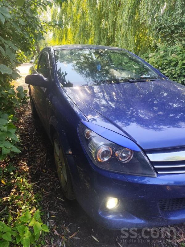 Zils Opel Astra 2005 Rīga, ar dzinēja tilpumu 1.90 L un nobraukumu 280 tūkst. km par 3500 €, foto 3 vietnē AUTOMOTO.COM.LV