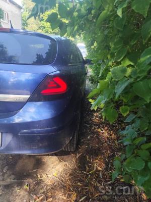 Zils Opel Astra 2005 Rīga, ar dzinēja tilpumu 1.90 L un nobraukumu 280 tūkst. km par 3500 €, foto 6 vietnē AUTOMOTO.COM.LV