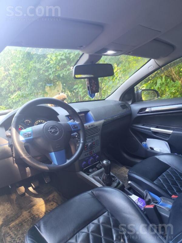Zils Opel Astra 2005 Rīga, ar dzinēja tilpumu 1.90 L un nobraukumu 280 tūkst. km par 3500 €, foto 7 vietnē AUTOMOTO.COM.LV