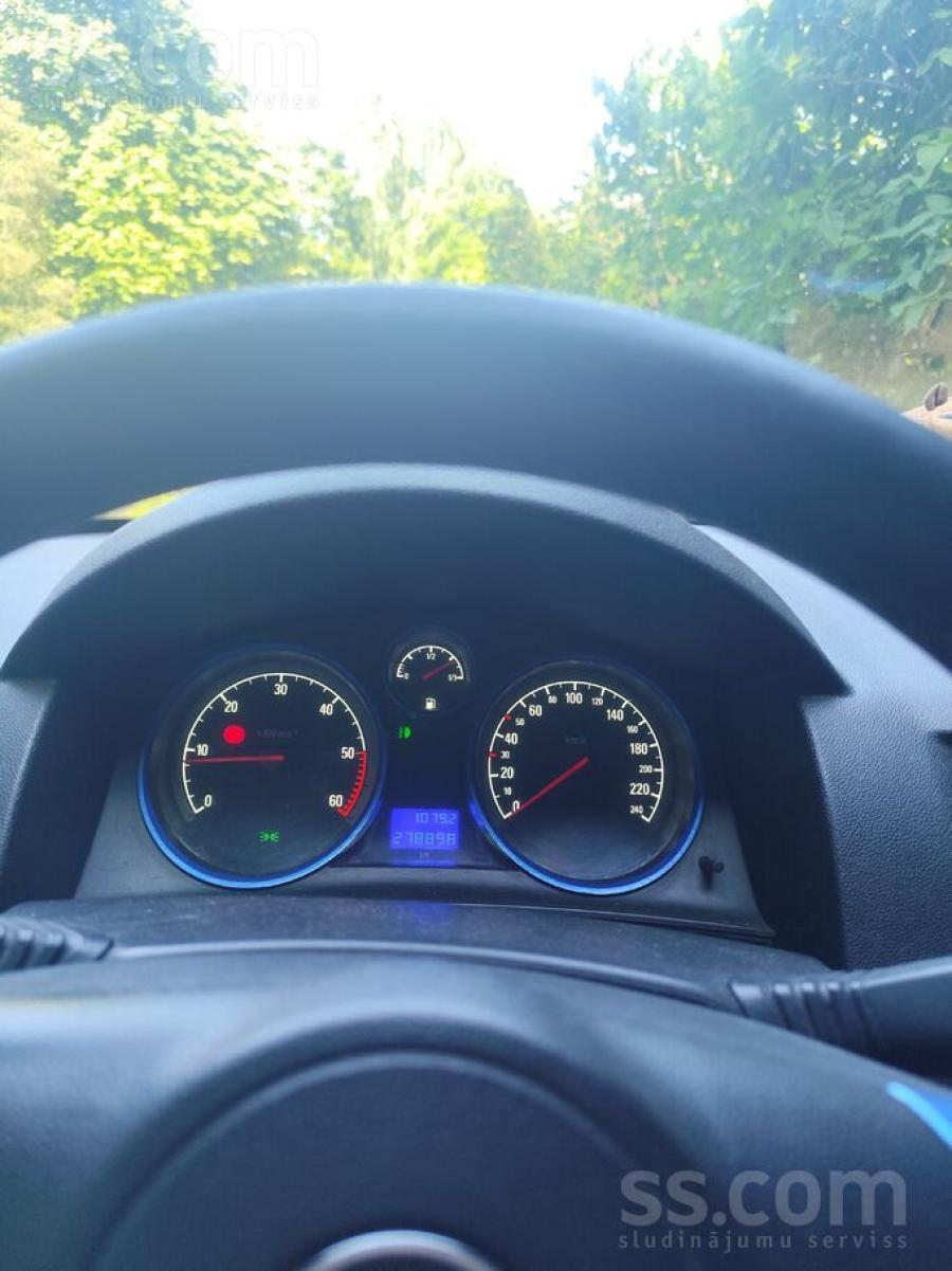 Zils Opel Astra 2005 Rīga, ar dzinēja tilpumu 1.90 L un nobraukumu 280 tūkst. km par 3500 €, foto 11 vietnē AUTOMOTO.COM.LV
