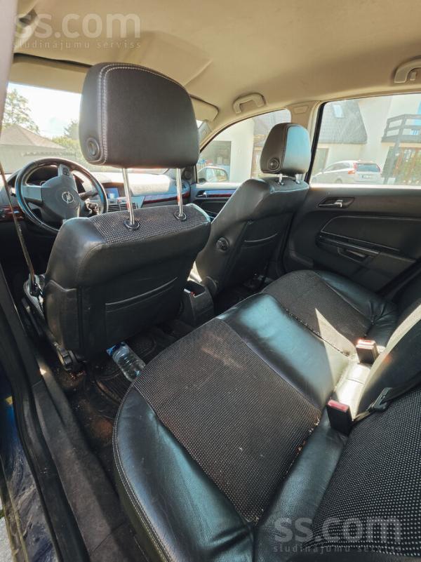 Zils Opel Astra 2005 Ventspils, ar dzinēja tilpumu 1.70 L un nobraukumu 355 tūkst. km par 400 €, foto 9 vietnē AUTOMOTO.COM.LV