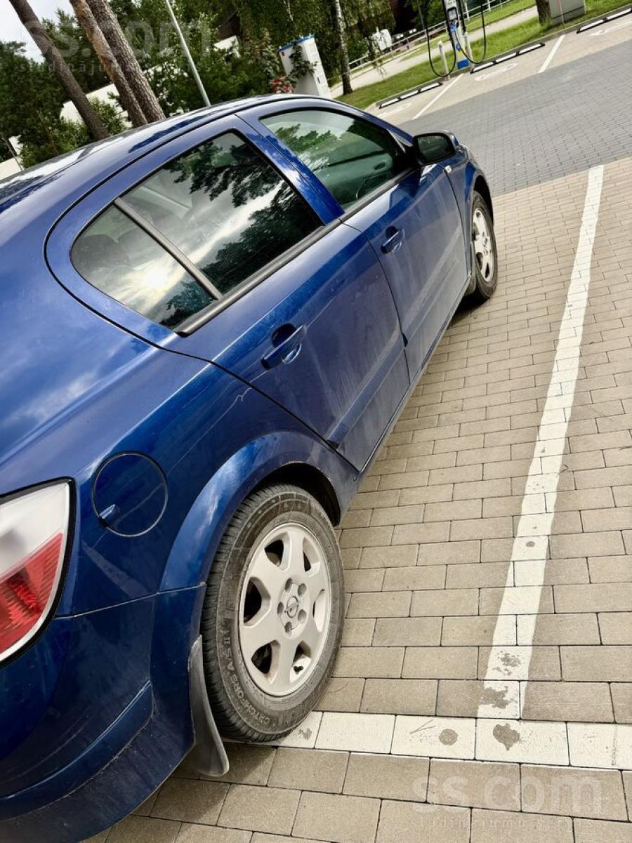 Zils Opel Astra 2005 Rīga, ar dzinēja tilpumu 1.80 L un nobraukumu 218 tūkst. km par 1250 €, foto 4 vietnē AUTOMOTO.COM.LV