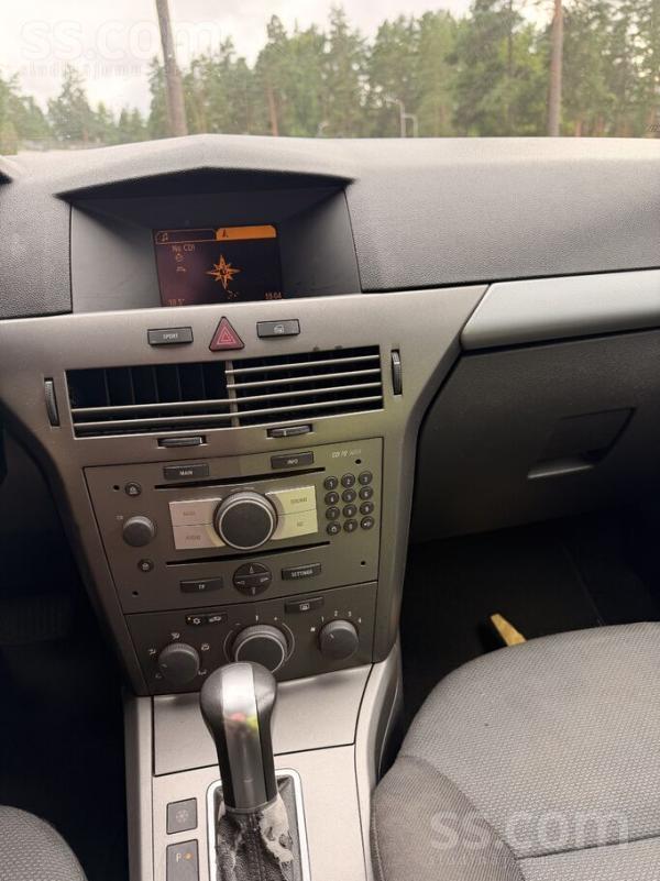 Zils Opel Astra 2005 Rīga, ar dzinēja tilpumu 1.80 L un nobraukumu 218 tūkst. km par 1250 €, foto 6 vietnē AUTOMOTO.COM.LV