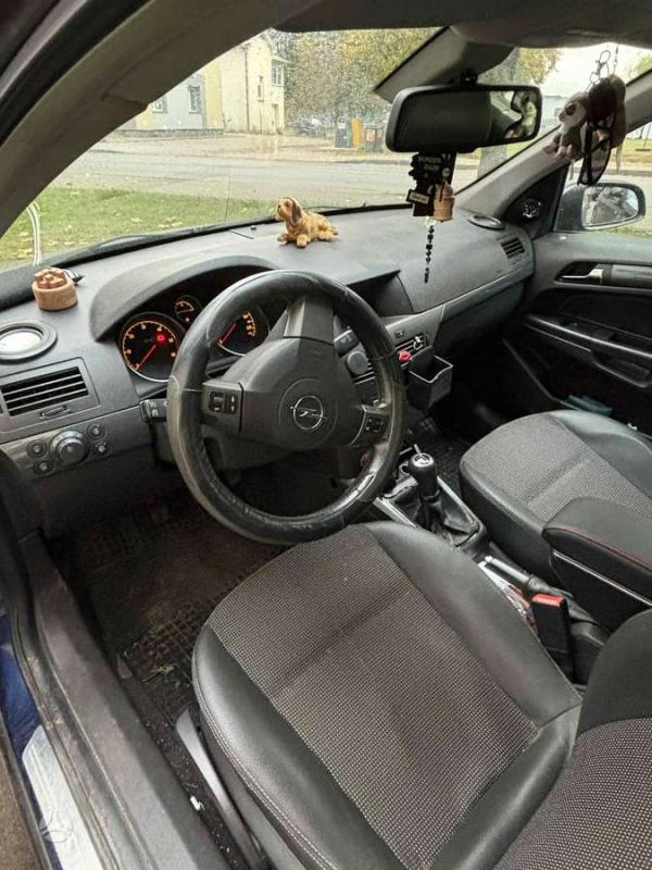 Zils Opel Astra 2005 Šilalė, ar dzinēja tilpumu 1.69 L un nobraukumu 289 tūkst. km par 850 €, foto 2 vietnē AUTOMOTO.COM.LV