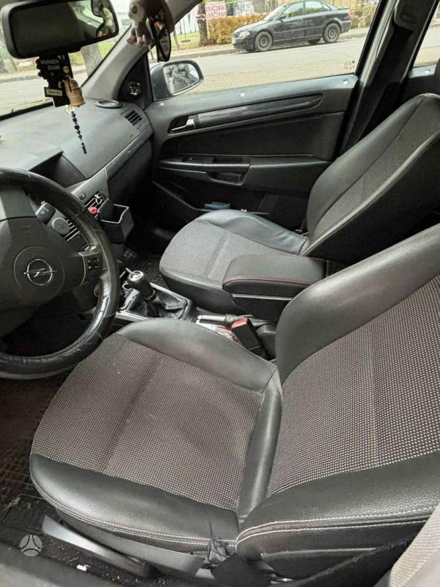 Zils Opel Astra 2005 Šilalė, ar dzinēja tilpumu 1.69 L un nobraukumu 289 tūkst. km par 850 €, foto 4 vietnē AUTOMOTO.COM.LV