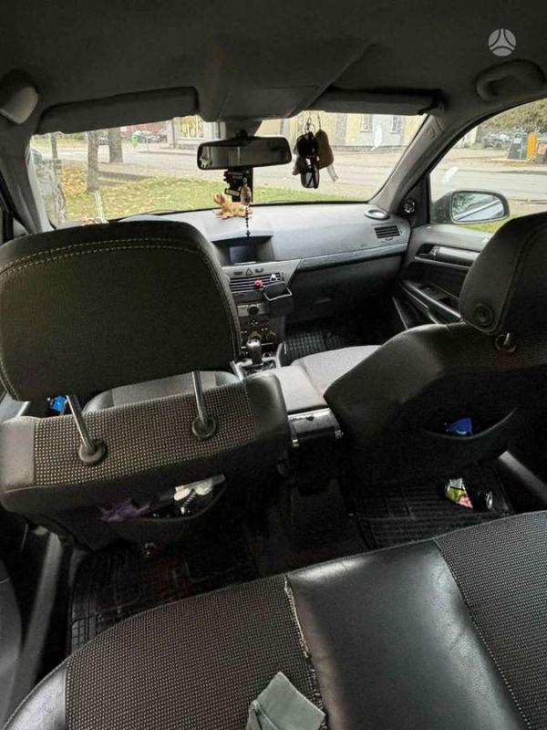 Zils Opel Astra 2005 Šilalė, ar dzinēja tilpumu 1.69 L un nobraukumu 289 tūkst. km par 850 €, foto 4 vietnē AUTOMOTO.COM.LV
