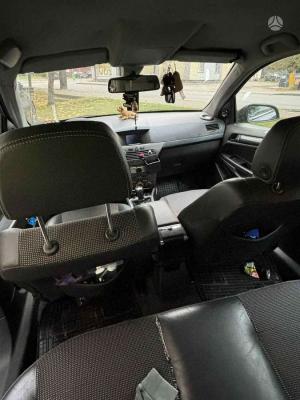 Zils Opel Astra 2005 Šilalė, ar dzinēja tilpumu 1.69 L un nobraukumu 289 tūkst. km par 850 €, foto 5 vietnē AUTOMOTO.COM.LV
