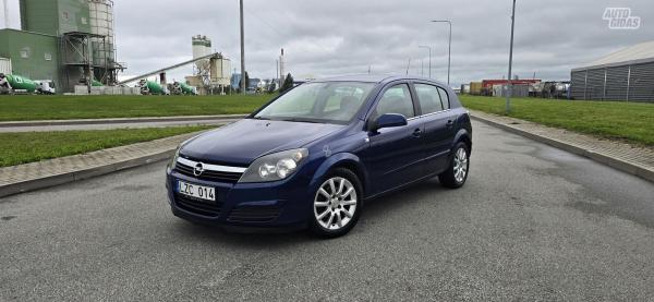 Blue Opel Astra 2005 in Klaipeda, with an engine capacity of 1.70 L and mileage of 310 thousand km for 1200 €, photo 1 on AUTOMOTO.COM.LV