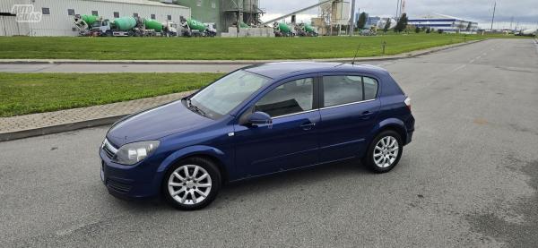 Blue Opel Astra 2005 in Klaipeda, with an engine capacity of 1.70 L and mileage of 310 thousand km for 1200 €, photo 5 on AUTOMOTO.COM.LV