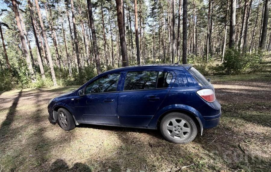 Zils Opel Astra 2005 Rīga, ar dzinēja tilpumu 1.80 L un nobraukumu 219 tūkst. km par 1000 €, foto 4 vietnē AUTOMOTO.COM.LV