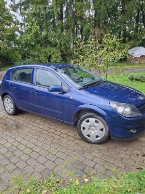 Zils Opel Astra 2005 Valmiera, ar dzinēja tilpumu 1.50 L un nobraukumu 252 tūkst. km par 500 €, foto 3 vietnē AUTOMOTO.COM.LV