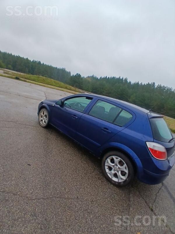 Zils Opel Astra 2006 Tukums, ar dzinēja tilpumu 1.90 L un nobraukumu 231 tūkst. km par 850 €, foto 10 vietnē AUTOMOTO.COM.LV