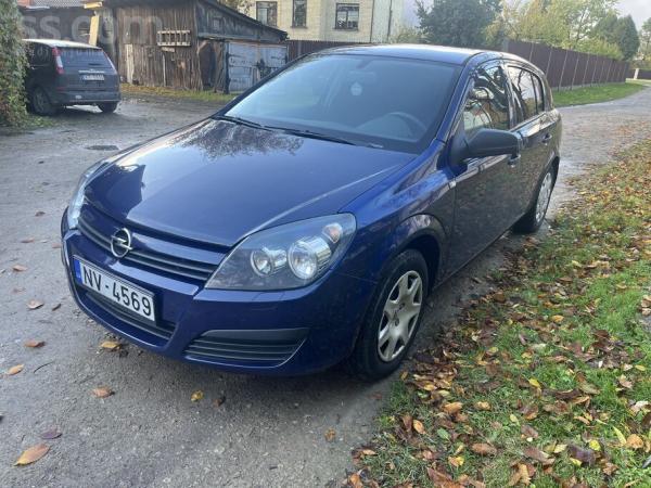 Blue Opel Astra 2006 in Jelgava, with an engine capacity of 1.60 L and mileage of 147 thousand km for 1380 €, photo 3 on AUTOMOTO.COM.LV