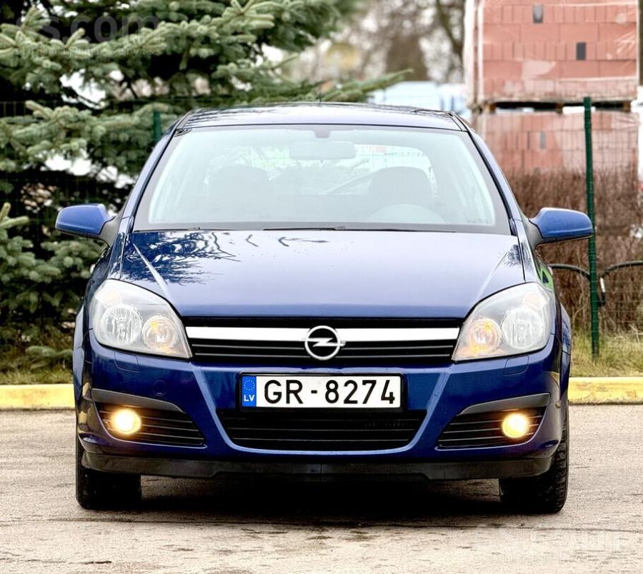 Zils Opel Astra 2006 Jelgava, ar dzinēja tilpumu 1.90 L un nobraukumu 233 tūkst. km par 1380 €, foto 2 vietnē AUTOMOTO.COM.LV