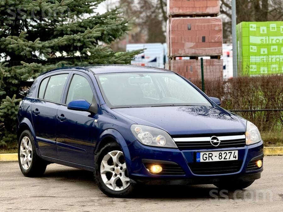 Blue Opel Astra 2006 in Jelgava, with an engine capacity of 1.90 L and mileage of 233 thousand km for 1250 €, photo 1 on AUTOMOTO.COM.LV