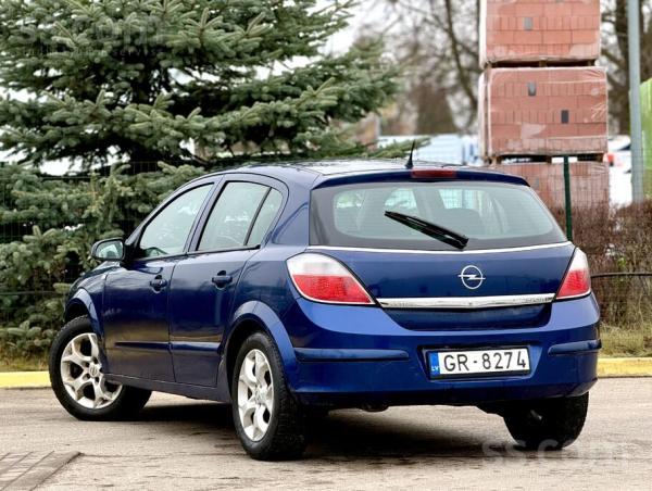 Zils Opel Astra 2006 Jelgava, ar dzinēja tilpumu 1.90 L un nobraukumu 233 tūkst. km par 1250 €, foto 4 vietnē AUTOMOTO.COM.LV