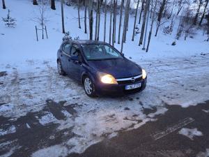 Zils Opel Astra 2006 Alīta, ar dzinēja tilpumu 1.90 L un nobraukumu 241 tūkst. km par 650 €, foto  vietnē AUTOMOTO.COM.LV