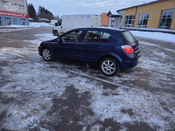 Zils Opel Astra 2006 Alīta, ar dzinēja tilpumu 1.90 L un nobraukumu 241 tūkst. km par 650 €, foto 5 vietnē AUTOMOTO.COM.LV