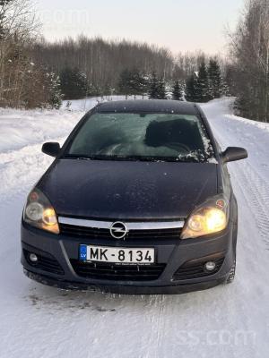 Blue Opel Astra 2006 in Riga, with an engine capacity of 1.90 L and mileage of 335 thousand km for 1300 €, photo 2 on AUTOMOTO.COM.LV