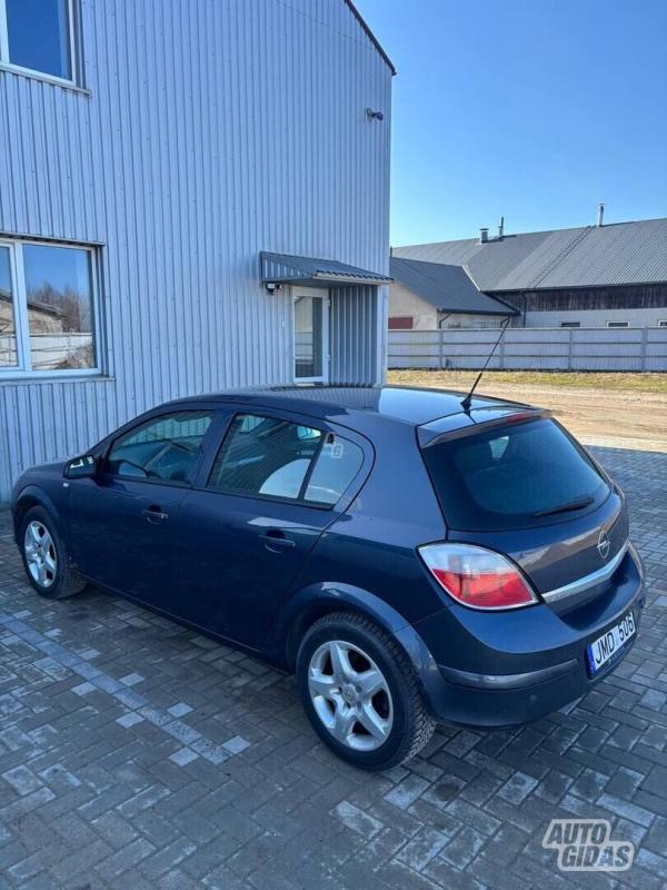 Zils Opel Astra 2006 Gargždai, ar dzinēja tilpumu 1.20 L un nobraukumu 253 tūkst. km par 950 €, foto 3 vietnē AUTOMOTO.COM.LV
