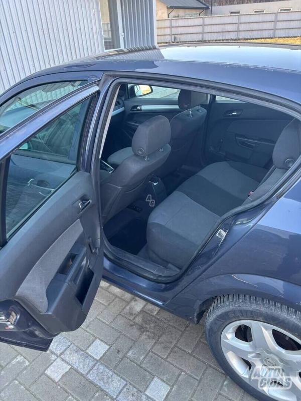 Zils Opel Astra 2006 Gargždai, ar dzinēja tilpumu 1.20 L un nobraukumu 253 tūkst. km par 950 €, foto 9 vietnē AUTOMOTO.COM.LV