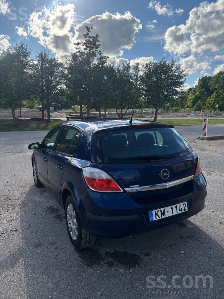 Zils Opel Astra 2006 Talsi, ar dzinēja tilpumu 1.80 L un nobraukumu 192 tūkst. km par 1580 €, foto 4 vietnē AUTOMOTO.COM.LV